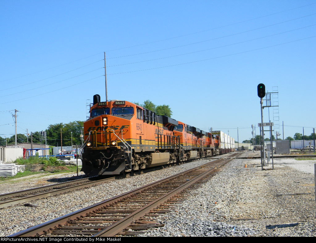 BNSF 6643